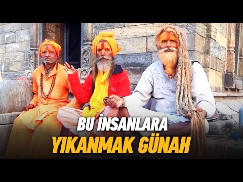 Bu Adamların Saçlarını Kesmesi ve Yıkanması Yasak | Dünyayı Geziyorum Katmandu