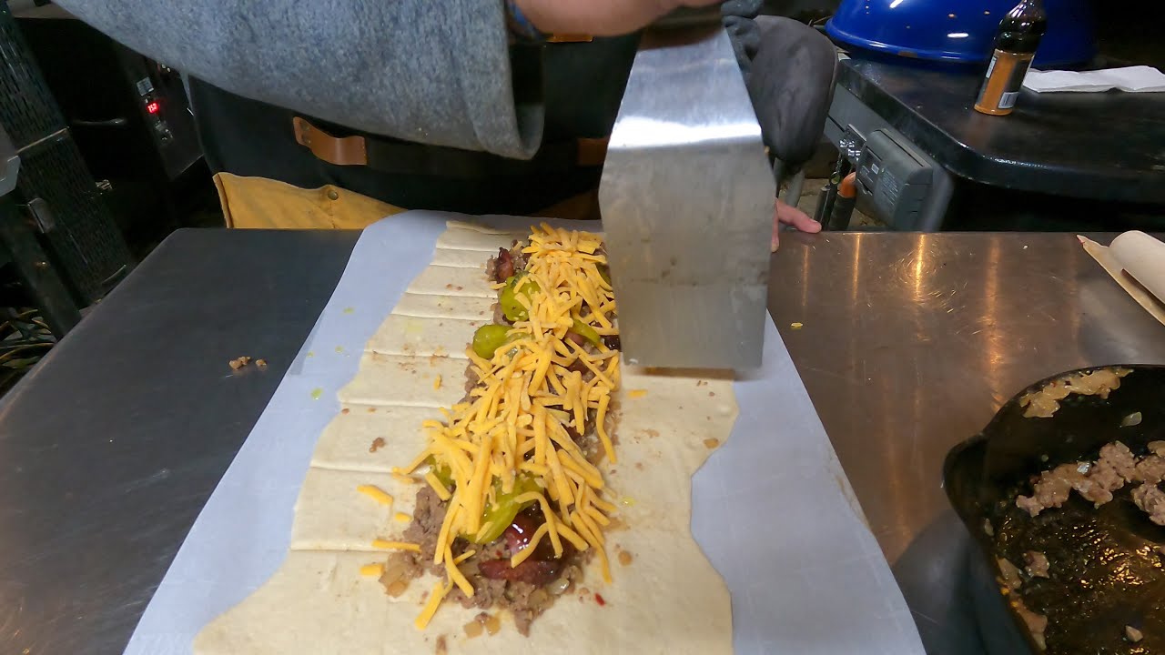 Somewhat Mediocre Cooks...BBQ Bacon Cheeseburger Braid!!! - YouTube