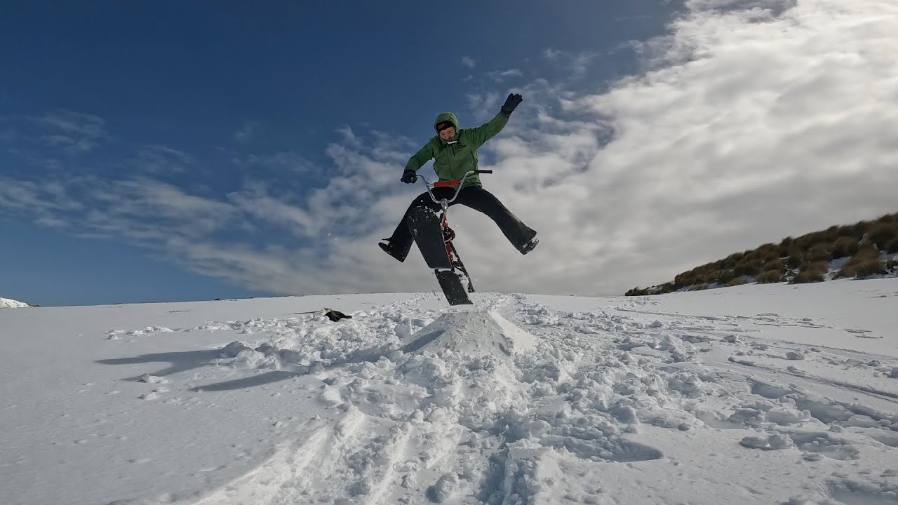 EPIC SNOWBIKE RIDING! - MY FIRST TIME SNOWBIKING WAS AMAZING! - YouTube