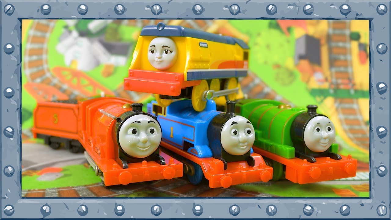 RED vs BLUE vs GREEN vs YELLOW - Unbelievable Colorful Team Relay ...