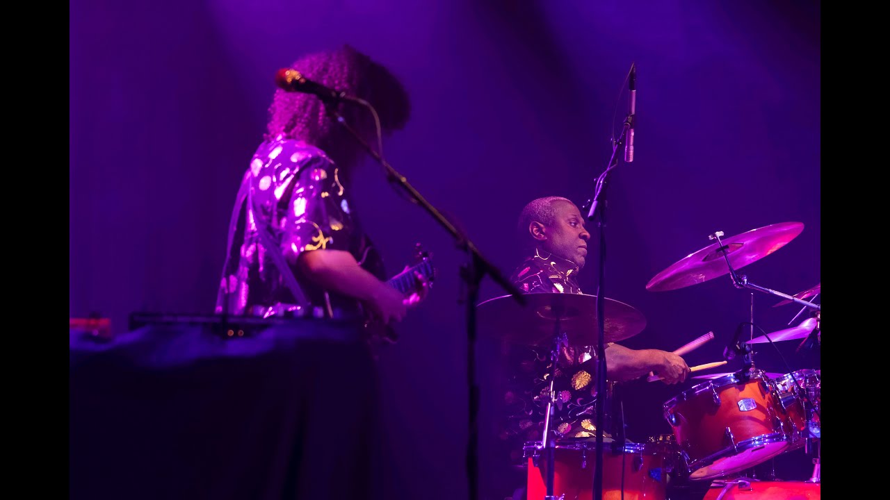 Jackie Venson and drummer Rodney Hyder performing "Witchcraft" live ...