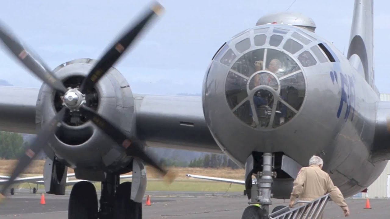 Warbird Engine Starts — Props & Radials v2 Plus A... - YouTube