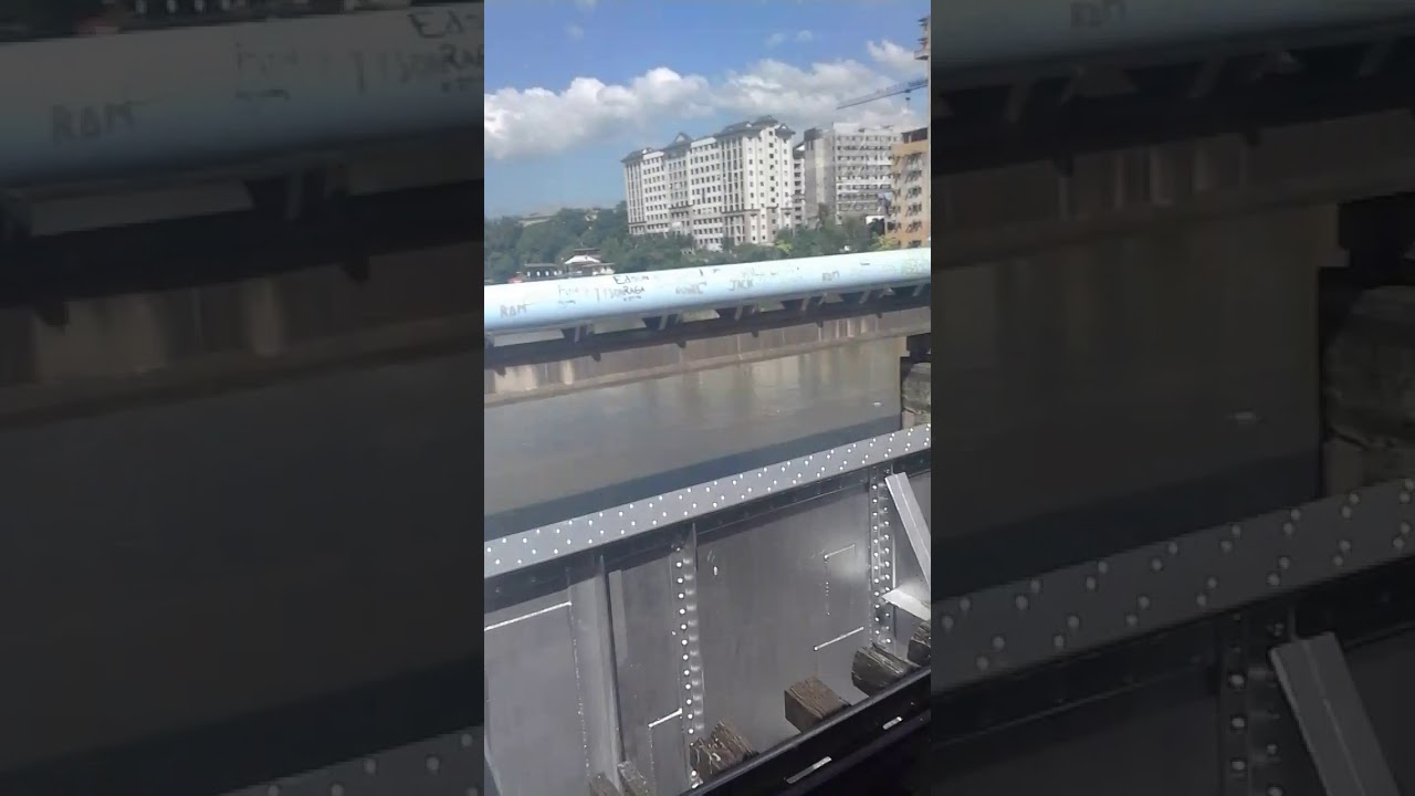 PNR DMU inka train passing pandacan railway bridge - YouTube