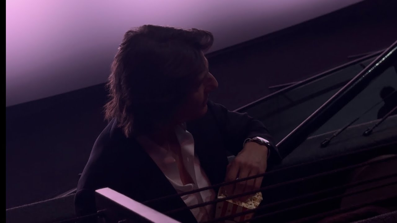 Tom Cruise Eating Popcorn at BFI IMAX - YouTube