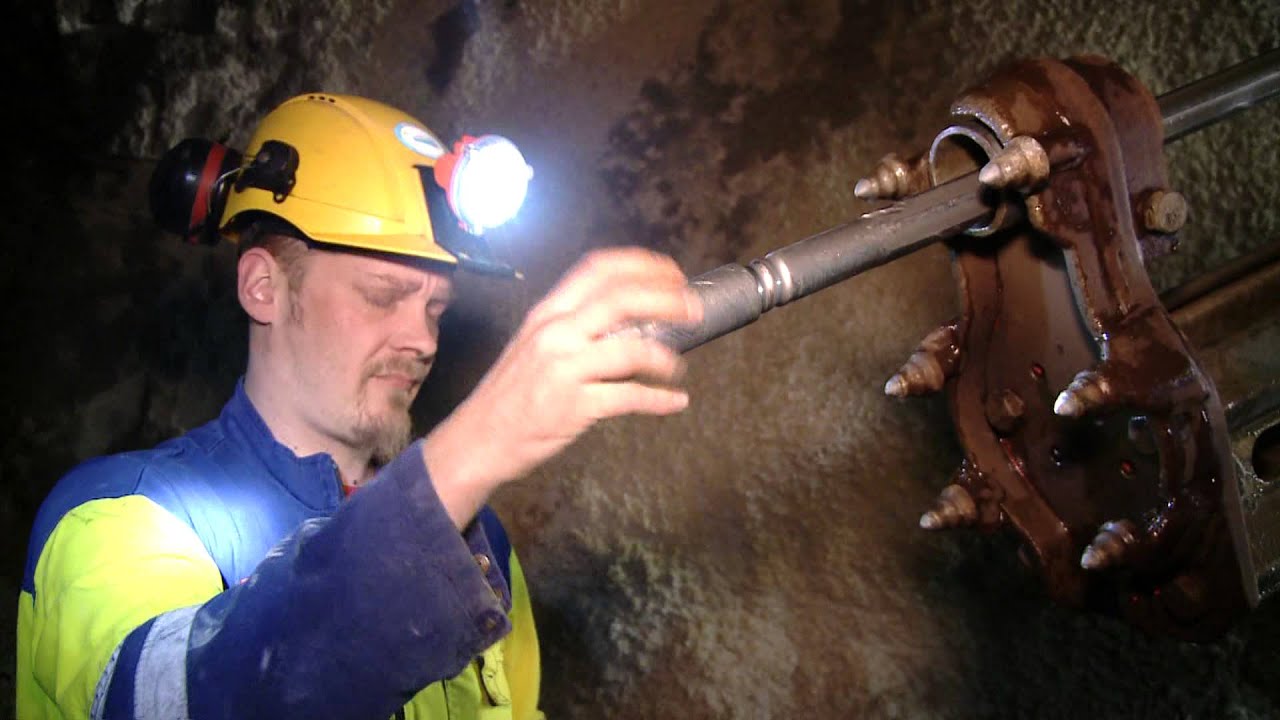 Robit sevice in Finland - YouTube