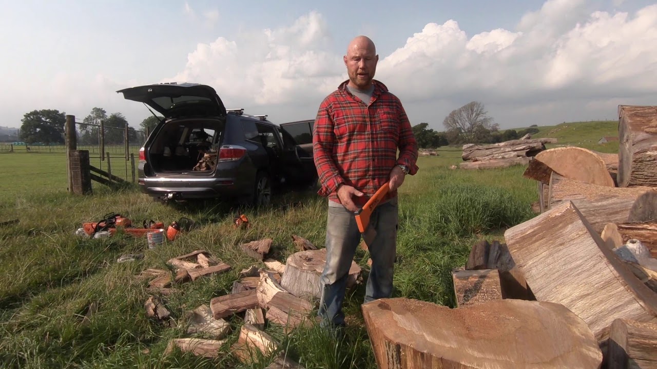 The Urban Lumberjack gives his best tips on woodsplitting - YouTube