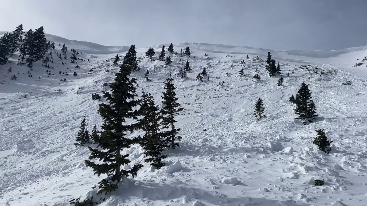 Large Natural Hard Slab Avalanche Long Canyon - YouTube