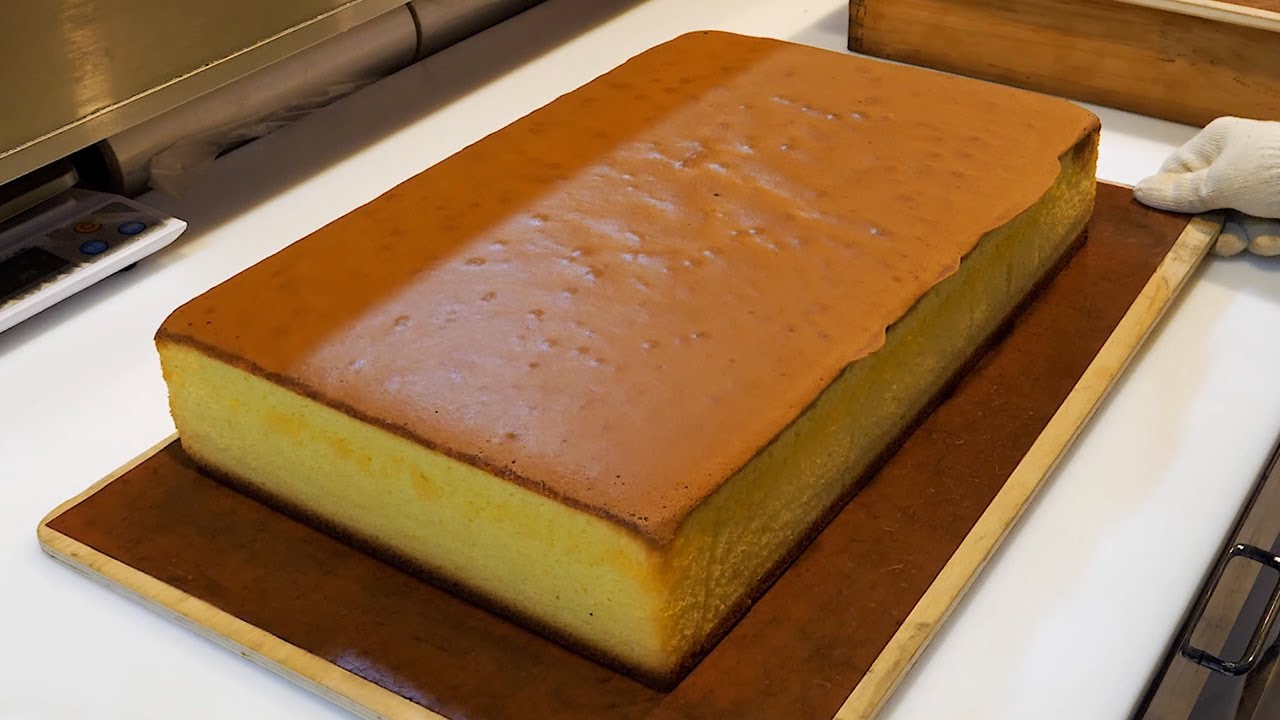 Making Big Size Honey Castella - Korean Street Food - YouTube
