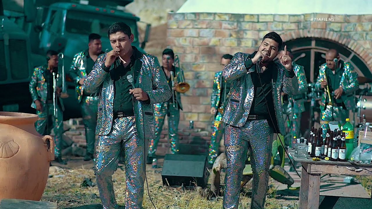 Banda Coloso - La Raza Contenta (Video Oficial) 🔥🔥🔥🔥🔥 - YouTube