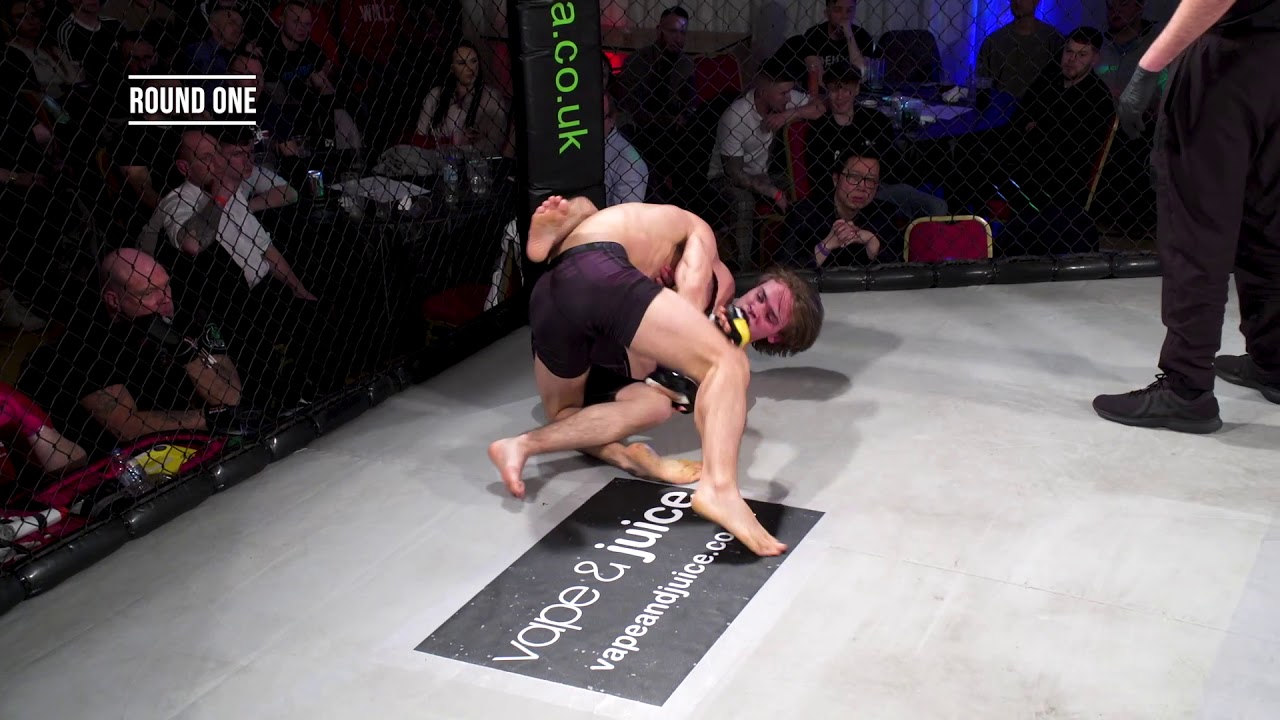 LFC 17 BATTLEGROUND - Alin Andrei vs Frankie Lilly - YouTube