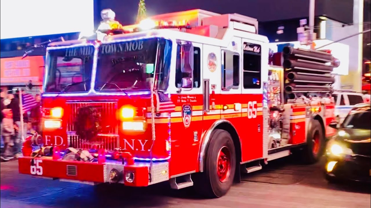FDNY ENGINE 65 RESPONDING ON WEST 43RD STREET IN THE TIMES SQUARE AREA ...