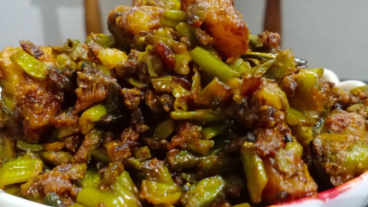 Barbatti Aloo Ki Sabzi | Easy, Quick & Super Delicious | Green ...