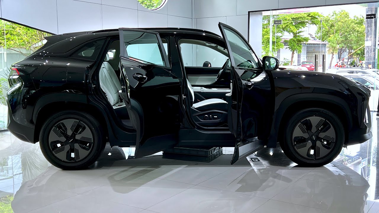 First Look! 2024 AIQAR EQ7 Electric Car - Comfortable Luxury Feature ...