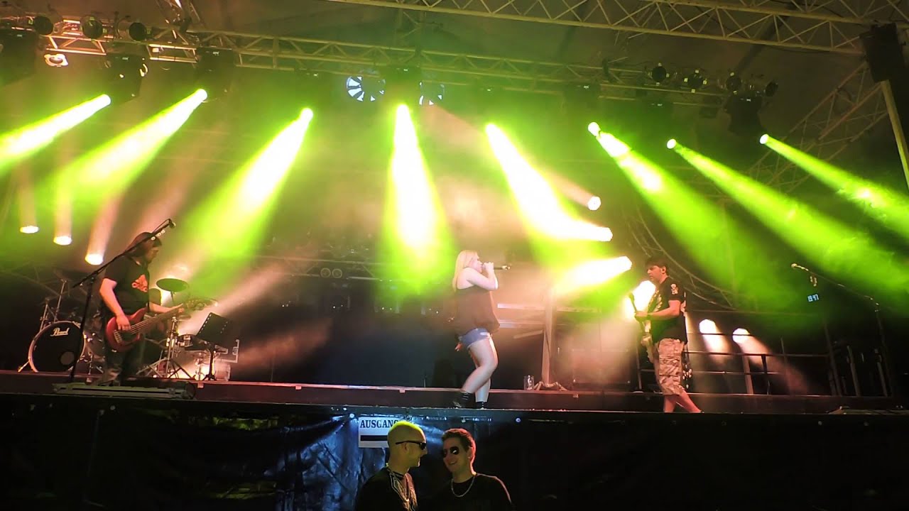 Simone Shook me - YouTube