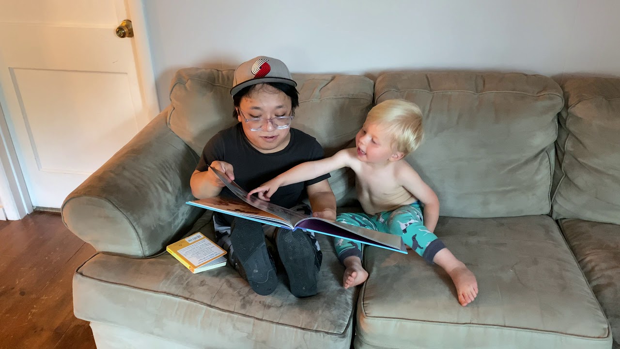 Jordan reading Azi books before bed - YouTube