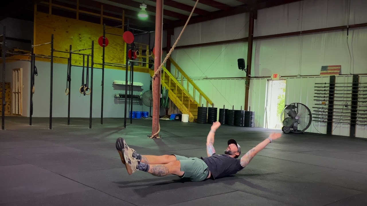 Alternating Leg Arm V Ups - YouTube