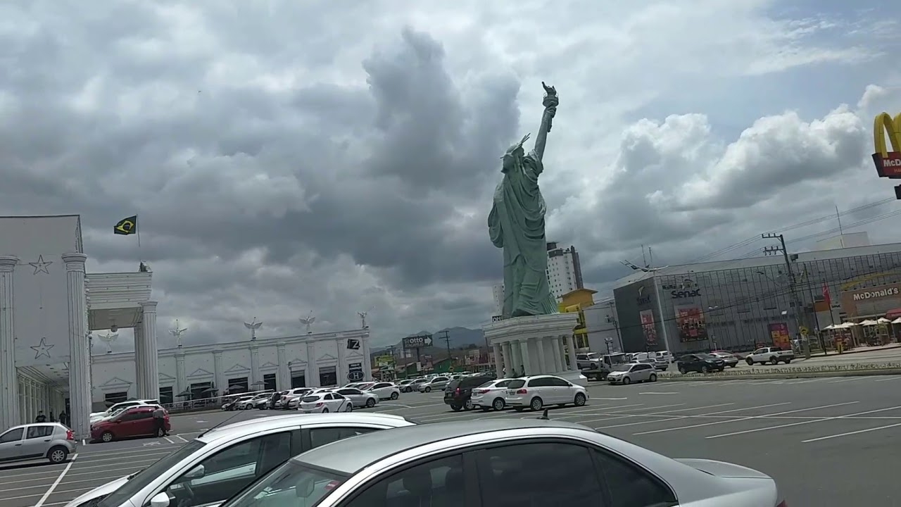 Sede das lojas Havan em Brusque, um giro rápido na casa do Luciano Hang ...