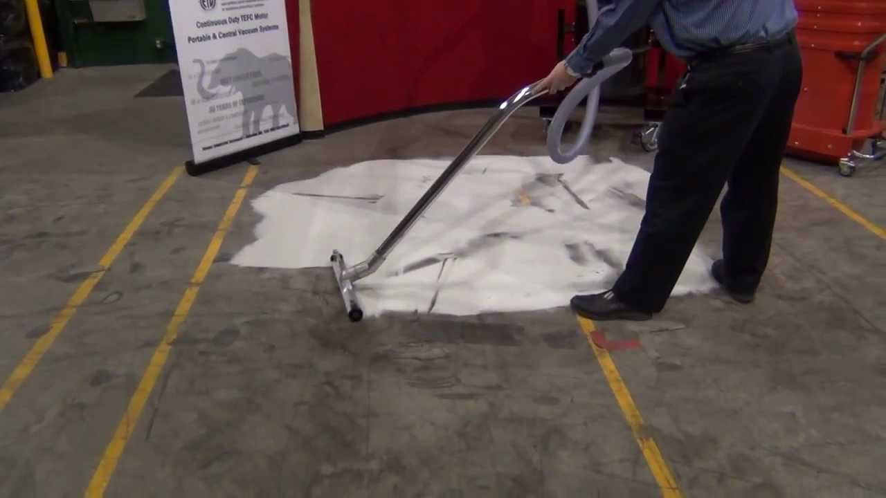 Industrial Vacuum for Glass Bead Media Removal | Ruwac WS2320 In Action ...