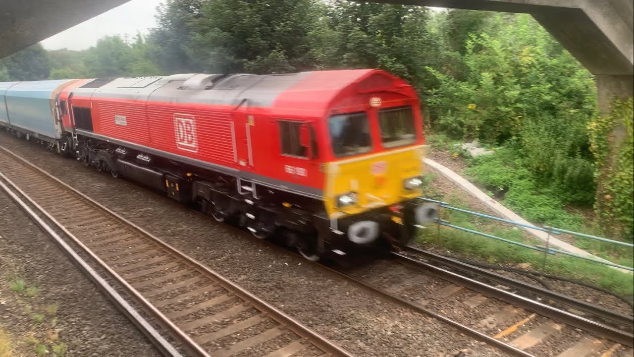 Class 66 | 66190 ‘Martin House Children's Hospice’ | Two Tone | DB ...