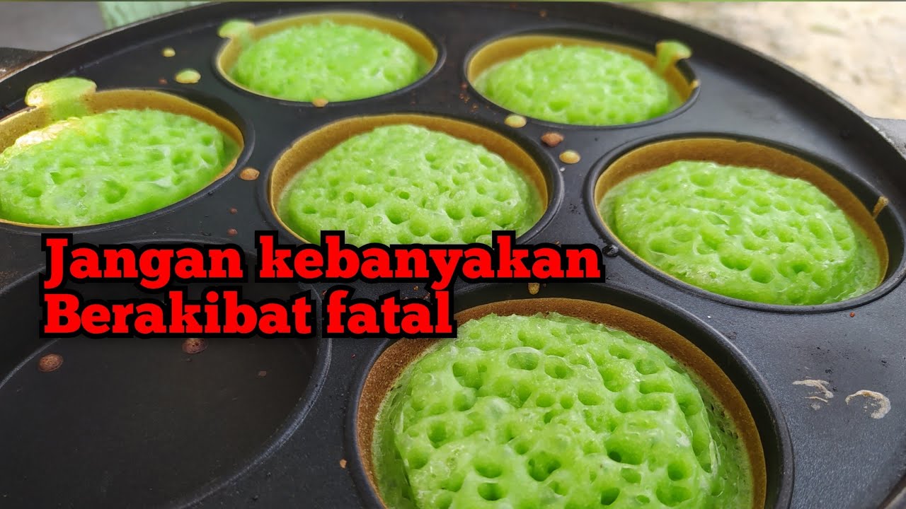 Cara menuang adonan martabak manis - YouTube
