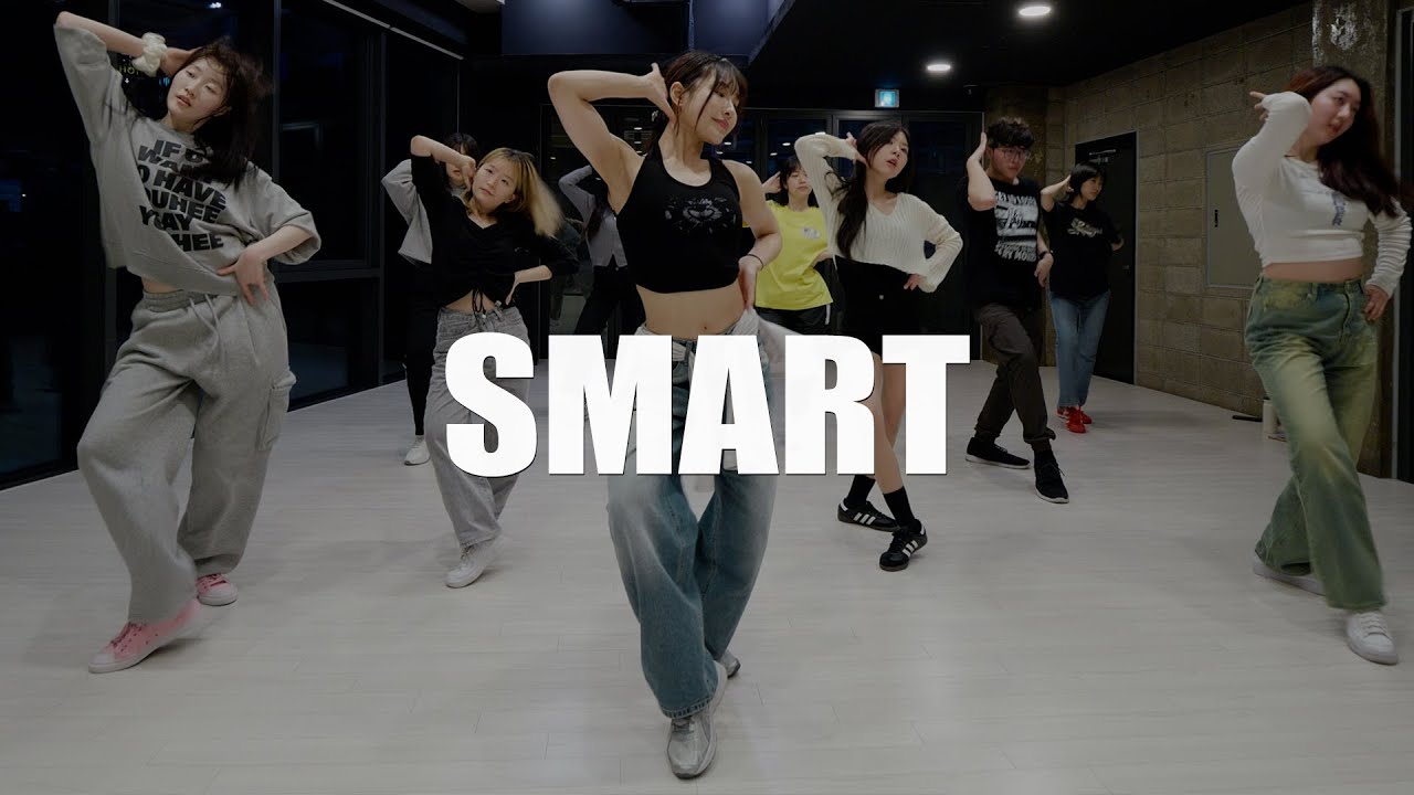 LE SSERAFIM (르세라핌) - Smart 안무연습 Dance Cover 방송댄스학원 무브댄스 - YouTube