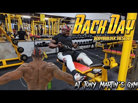 Big Back Workout // Best Gym For Back Day - YouTube