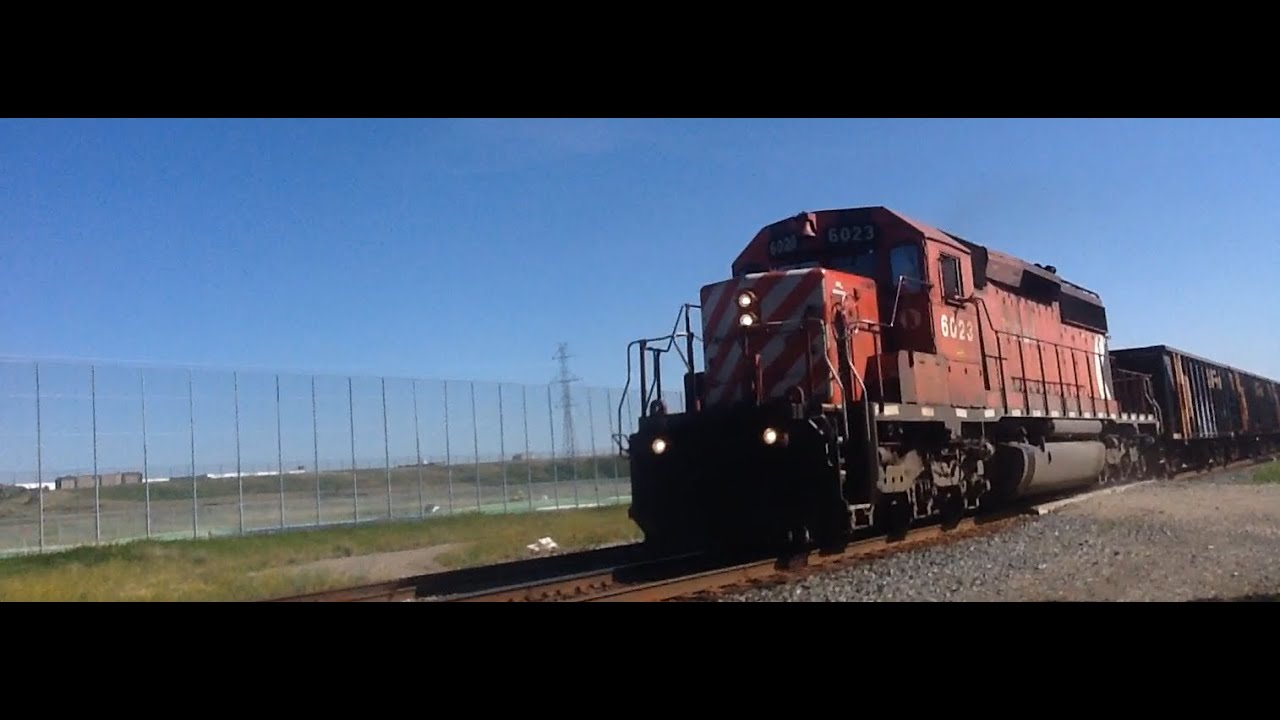 Canadian Pacific Ballast Train! SD40-2 CP Rail Pacman Unit at Calgary ...