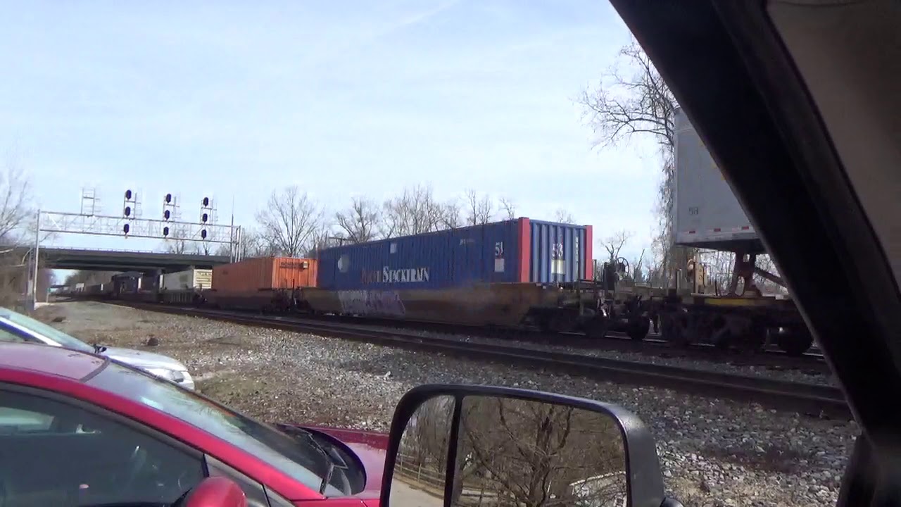 #9004 CSX Q031-15 Intermodal train - YouTube