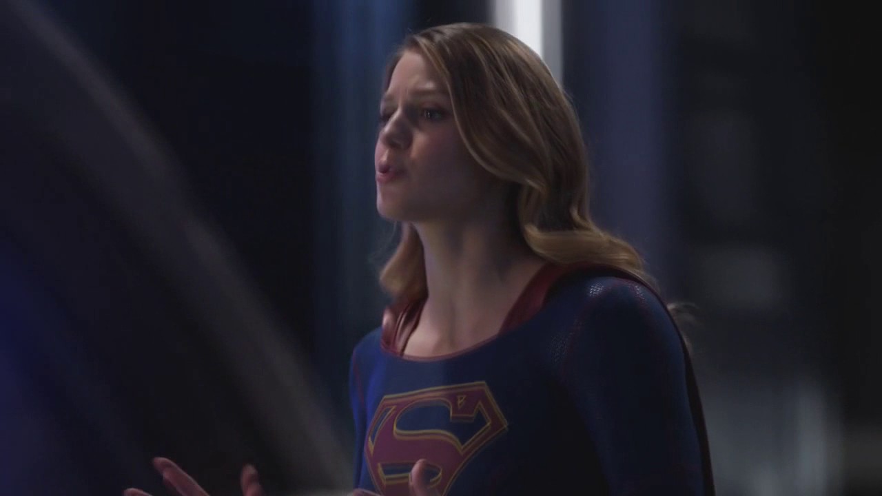 2x17 Kara & Mon-el #11 - YouTube