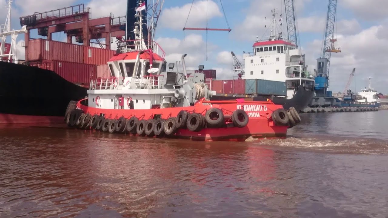 Pelabuhan dwikora pontianak - YouTube