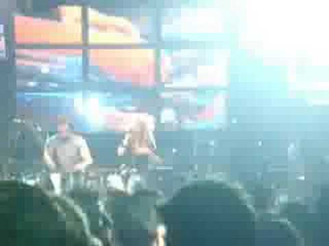 4am - Kaskade feat. Haley Gibby live @ Curitiba - YouTube