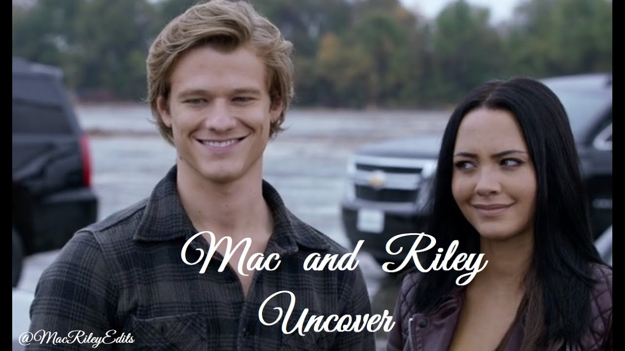 Mac and Riley looking at each other - Uncover #MacRiley - YouTube