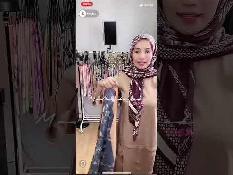 Farakho LIVE sambil selak Tudung untuk Tetek yang Boek/Ranum 🤤💦  :  PART 1