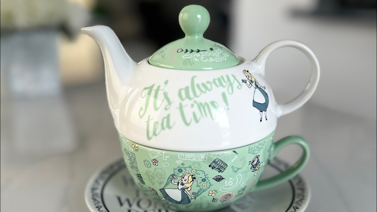 Vivi’s Alice in Wonderland tea and kettle set - YouTube