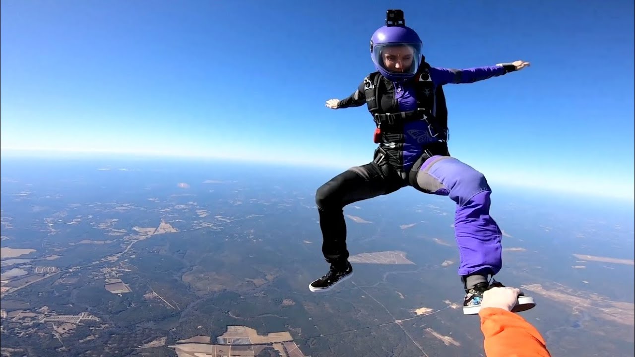 Skydive #557 - Sit-flying - YouTube