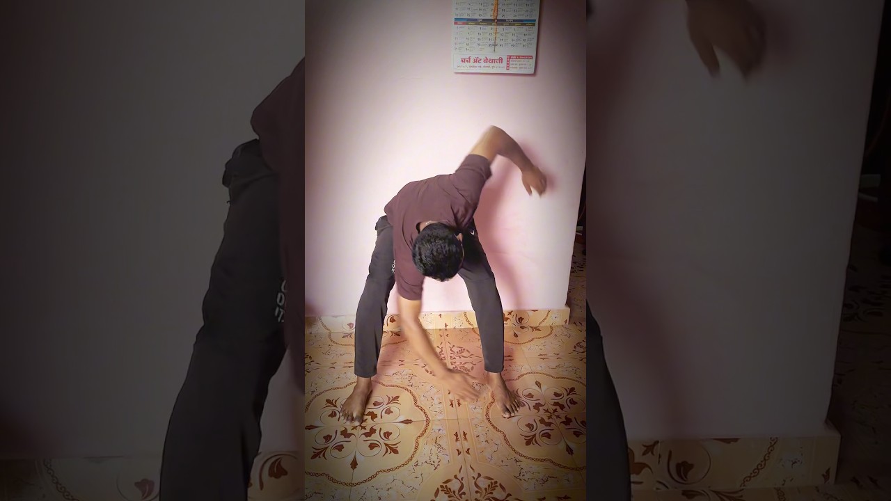 Wall hold and side to side touch 💪🏼#shortsfeed #coreworkout #viralshort ...