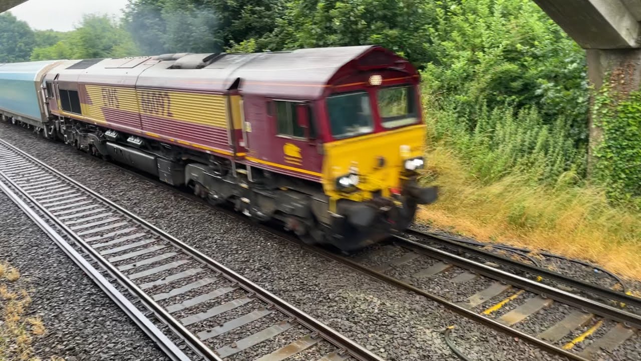 Class 66 | 66092 | DB Cargo UK - EWS Livery - YouTube