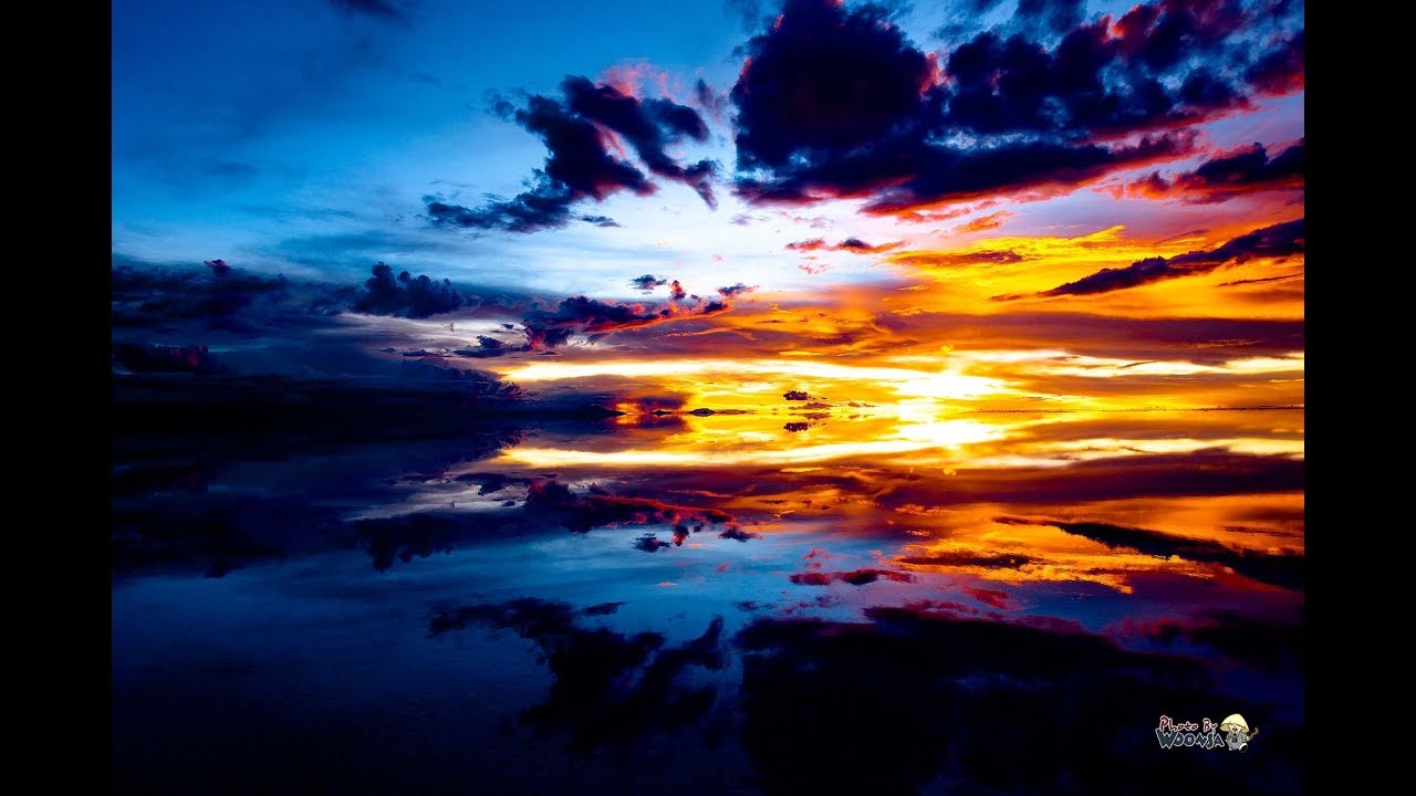 Sunset in Uyuni - YouTube