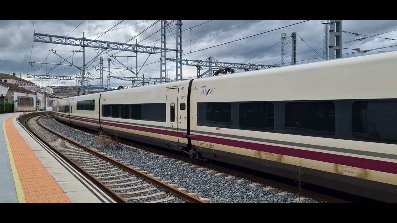 Ave s112 sale estacion Ourense con destino Madrid/ Alicante. - YouTube