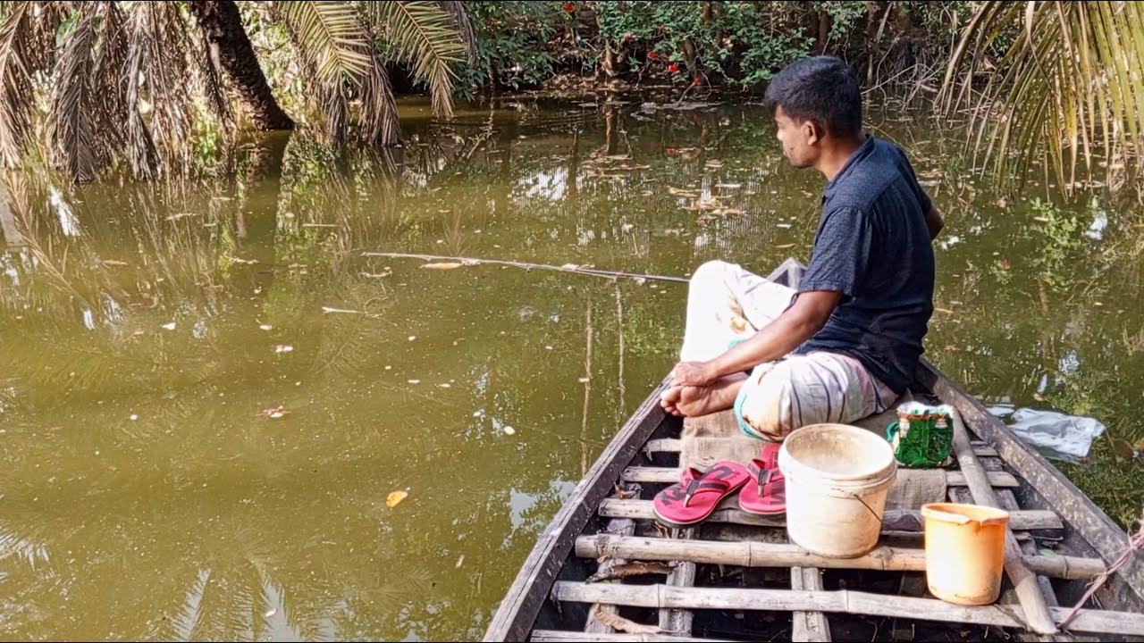 village boy fishing video.best hook fishing.fish catching traditional ...