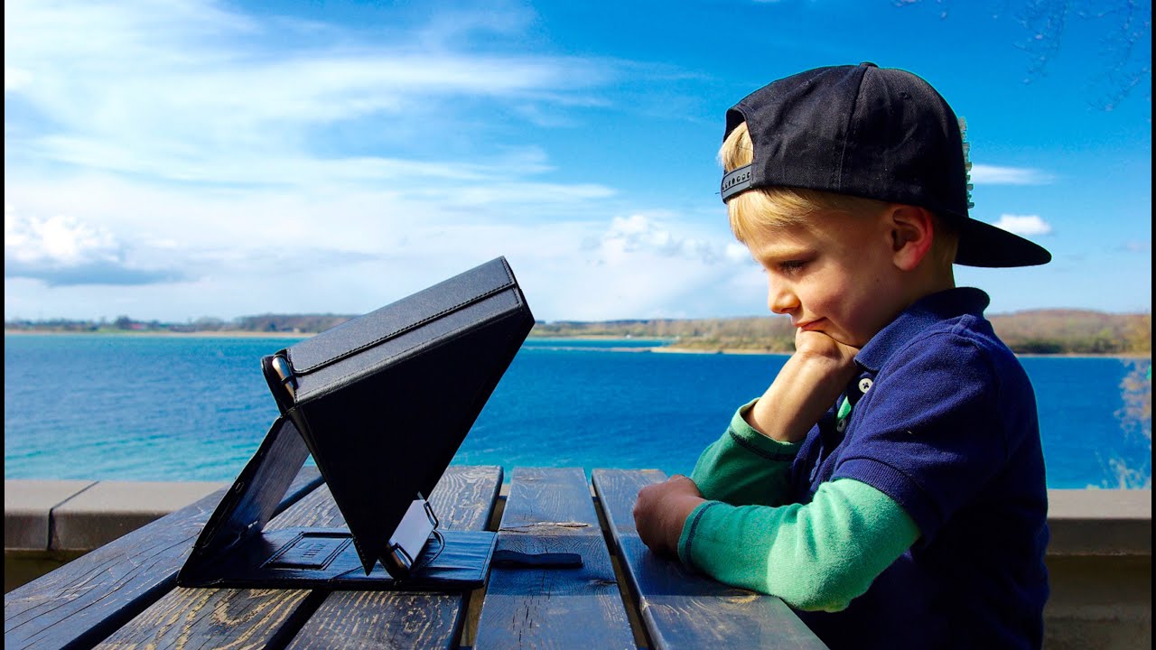BLACK IPAD/TABLET SUN SHADE AND PRIVACY COVER - www.philbert.design ...