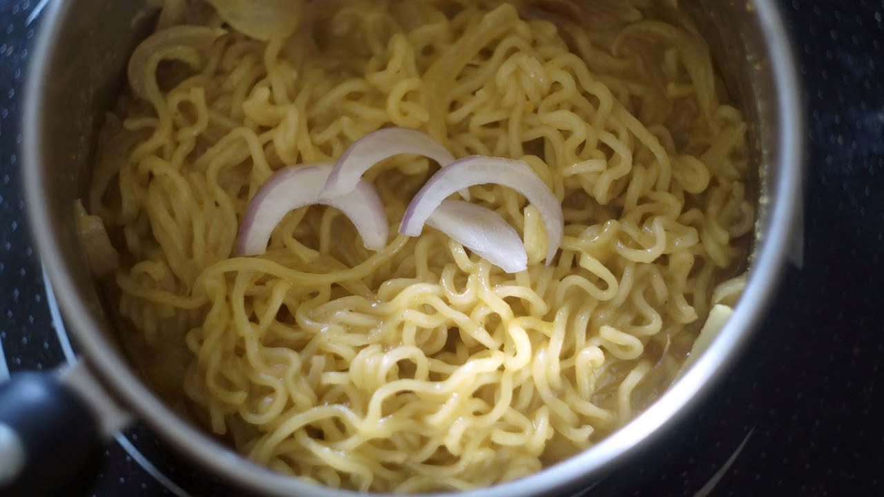 How to make maggi with onions - YouTube
