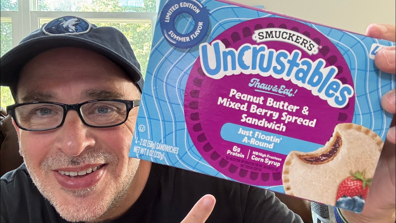 Smucker’s Uncrustables Peanut Butter & Mixed Berry Spread Sandwich ...