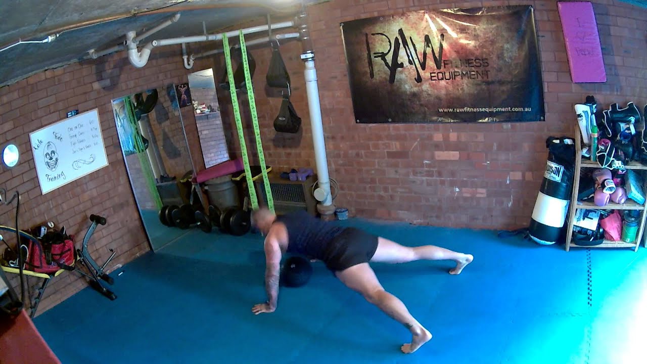 Slam ball burpees -Vale Tudo Training - YouTube