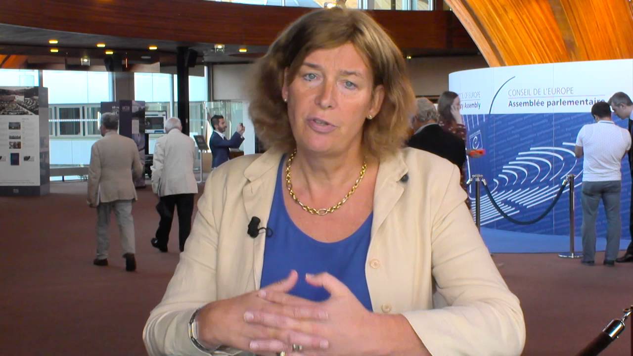 Petra De Sutter on violence against migrants - YouTube