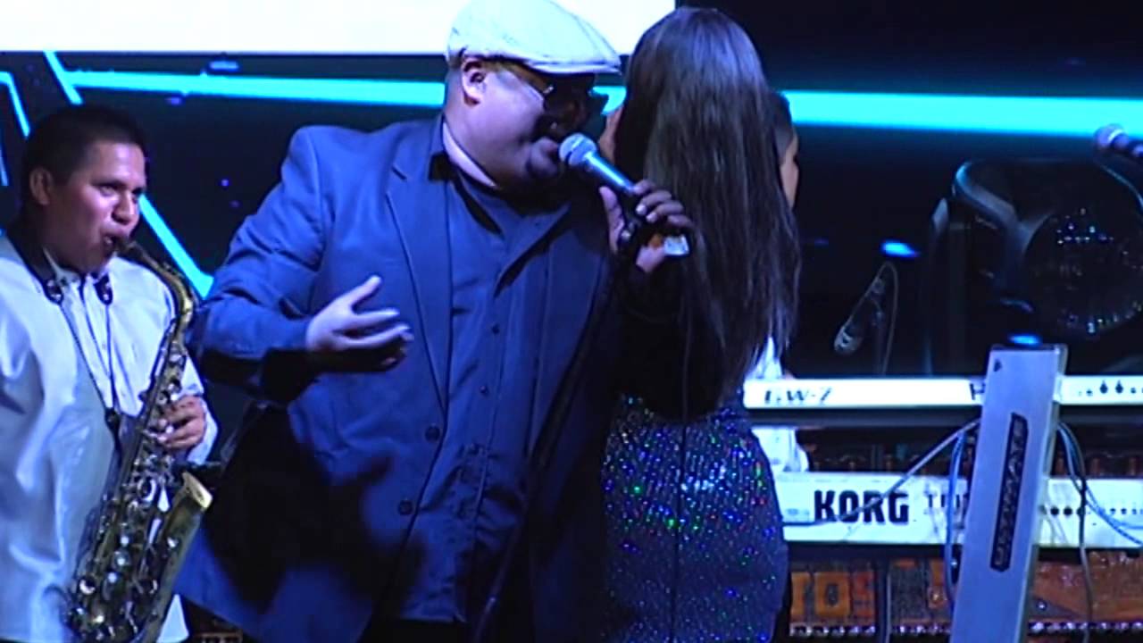 Ivan Medrano y La Banda Del Machete - Concierto Puro Machete - YouTube