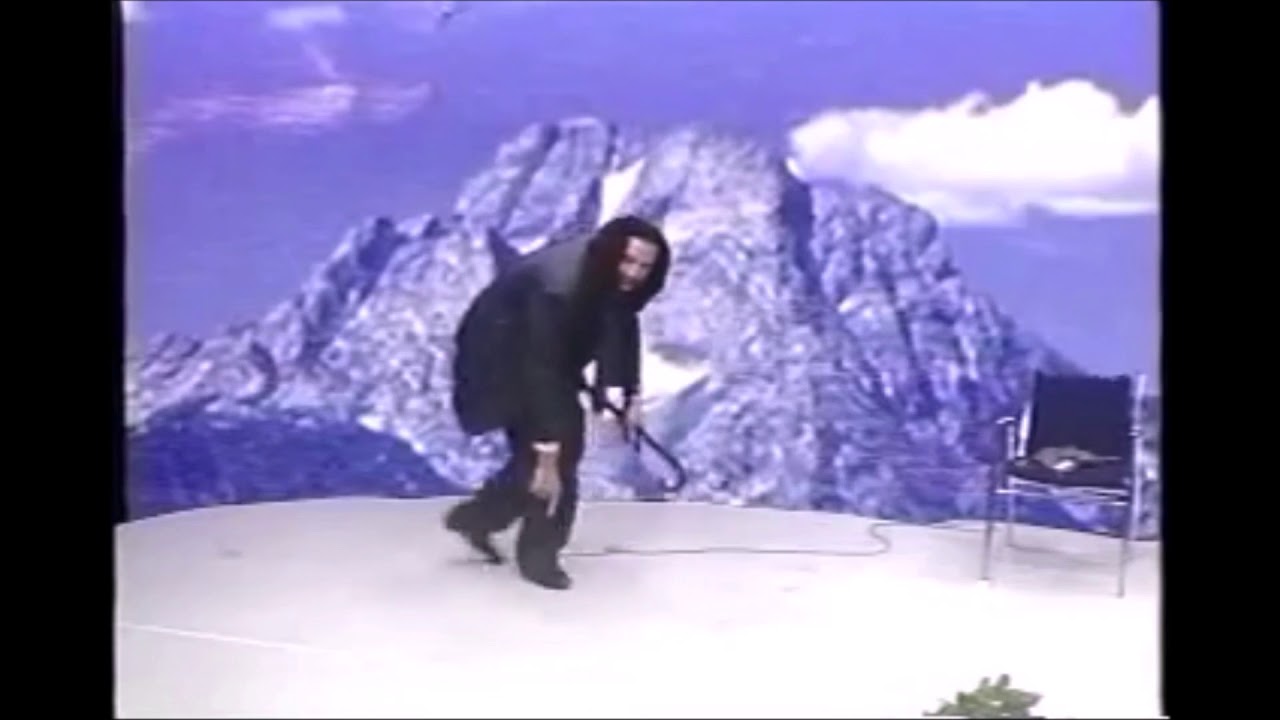 Reverend X Dances To WOW. - YouTube