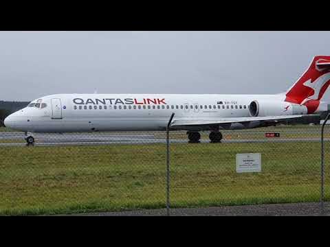 Retired Qantaslink Boeing 717 Departing Canberra airport - YouTube