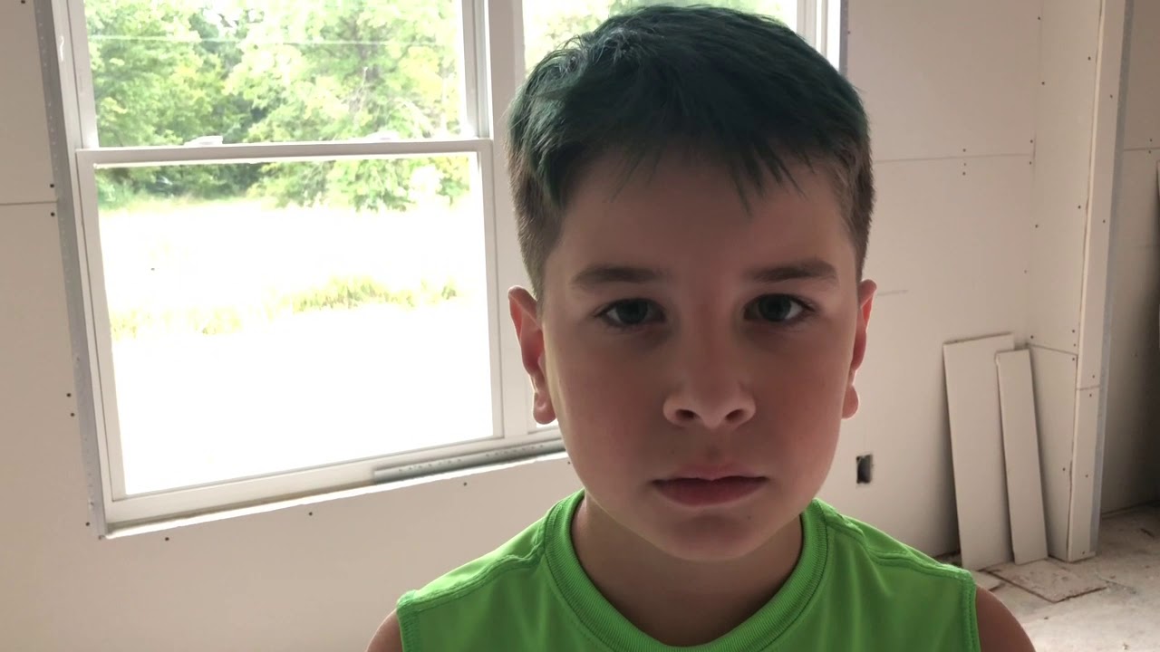 The haunted house at 666 Avenue - YouTube