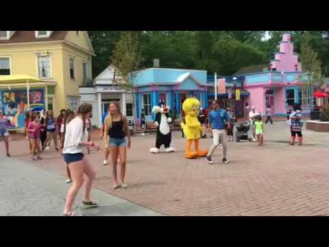 Cha cha slide six flags NJ - YouTube
